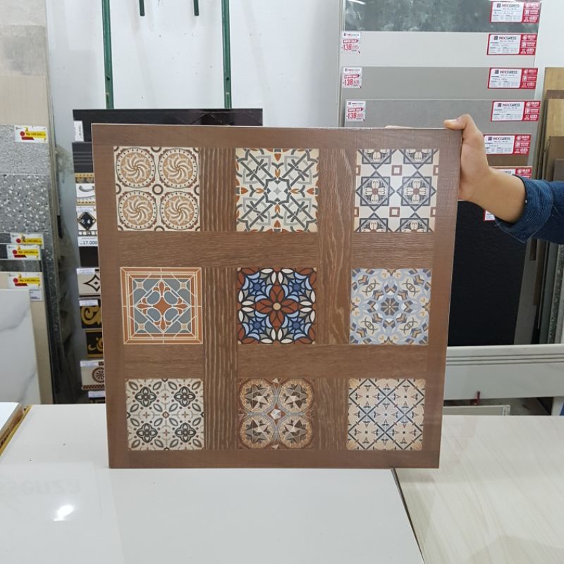 Jual keramik lantai 50x50 pola batik dop milan veneta ebano | Shopee ...