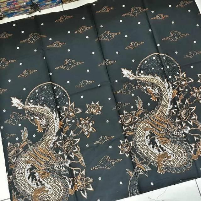 Jual KAIN BATIK SOLO MOTIF NAGA MENDUNG PREMIUM | Shopee Indonesia