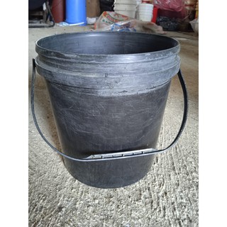 Jual EMBER BEKAS CAT 5L PLUS TUTUP EMBER BEKAS CAT 5KG | Shopee Indonesia