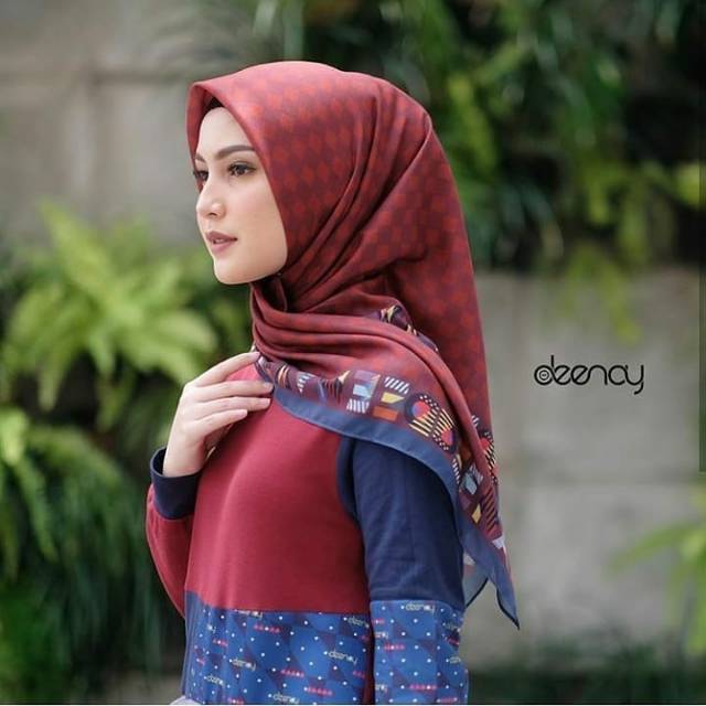 Jual TERBARU!!!Hijab Voal Motif Denay Zara Maroon || Denay KW Kerudung Segi Empat Terbaru ...