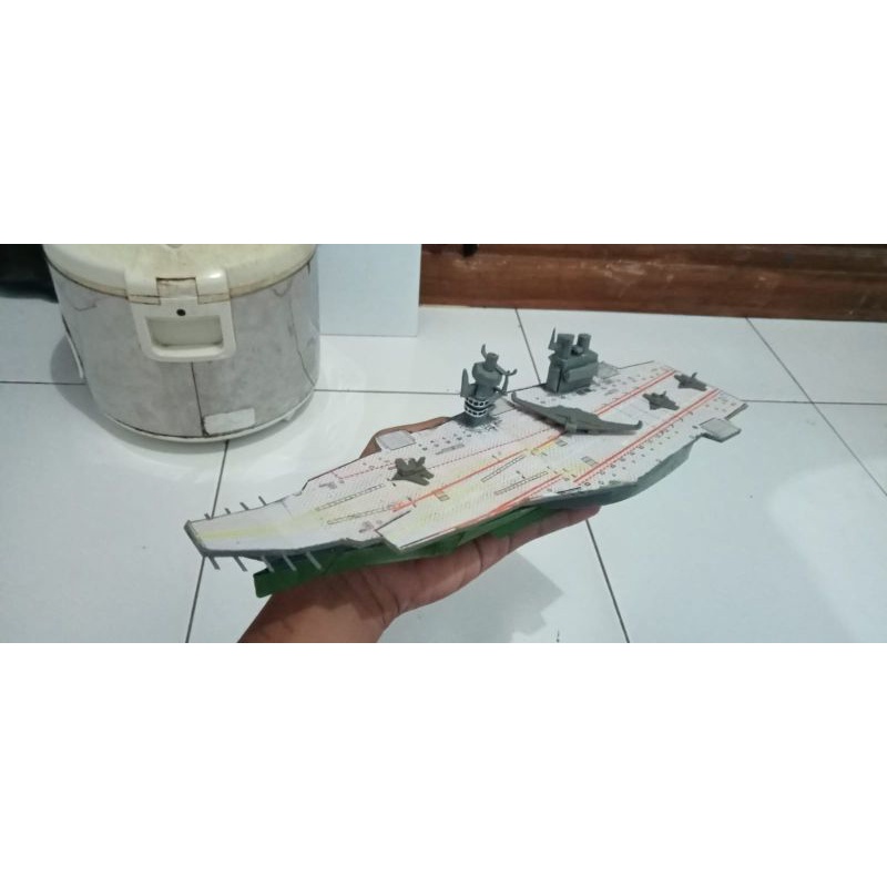 Jual miniatur kapal induk RF Strom | Shopee Indonesia