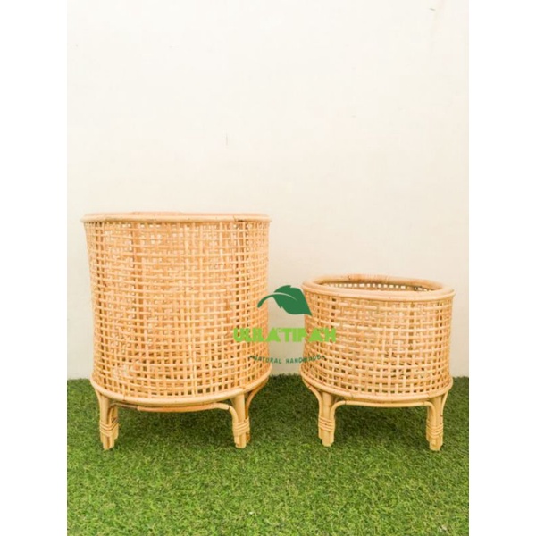 Jual pot rotan anyaman unik estetik / rattan stand pot / standing pot ...