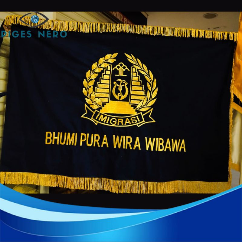 Jual Bendera Ruangan / Pataka Logo Imigrasi 90 x 135 cm - Bordir ...