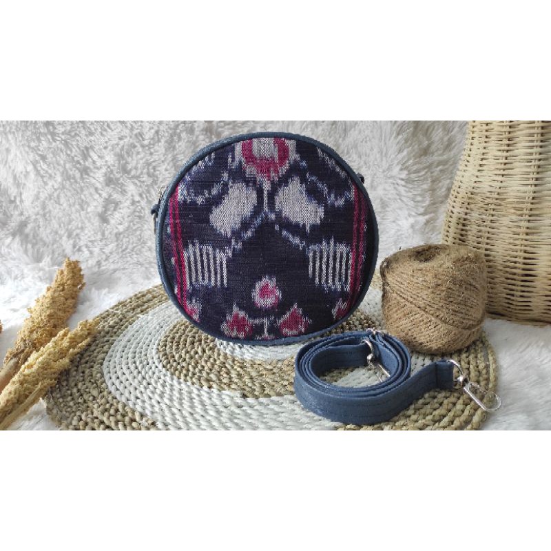 Jual TAS BULAT SLEMPANG BAHAN TENUN ETNIK MOTIF NUSANTARA TENUN TROSO ...