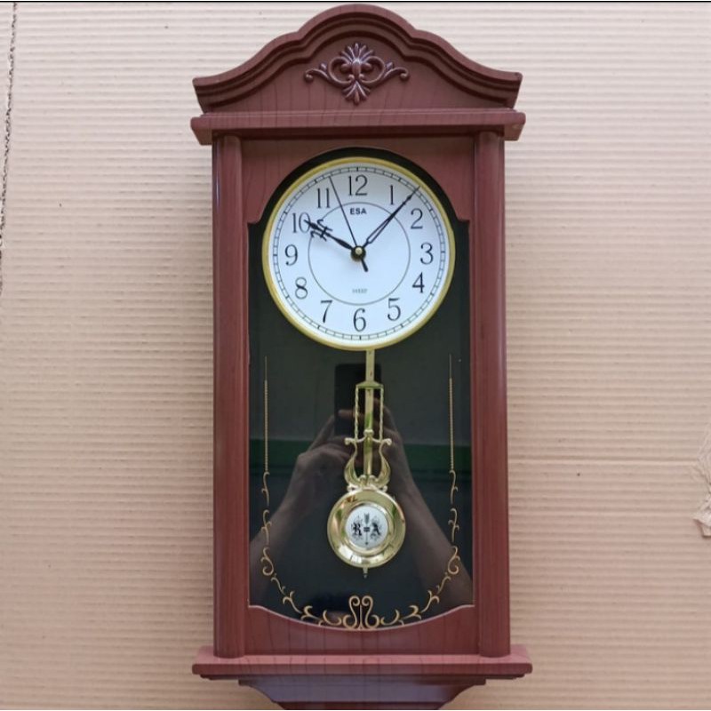 Jual Jam Dinding Classy Wood Bunyi dan Bandul Goyang Motif Kayu Klasik ...