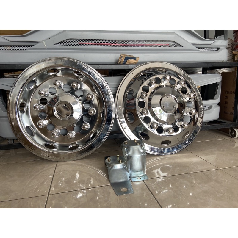 Jual Wheeldop Diamond Chrome Ring 20 untuk bus fuso tronton | Shopee ...