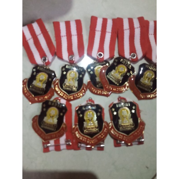 Jual pin OSIS desain sendiri Indonesia|Shopee Indonesia