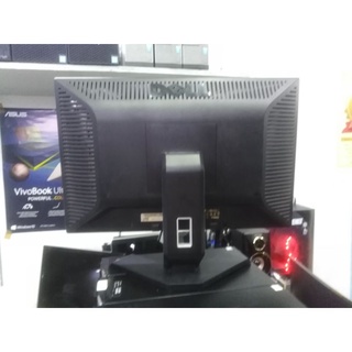 Jual MONITOR LCD WIDE 19IN MEREK DELL MULUS LIKE NEW COLOKAN VGA AJA ...