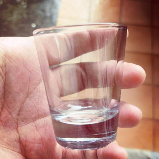 Gelas sloki soju / glass shot / gelas kaca anggur bening | Shopee Indonesia