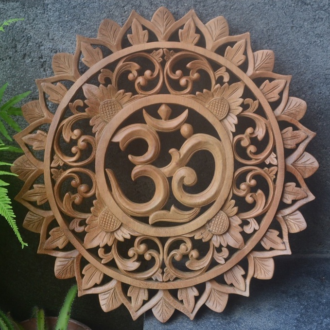 Jual Ukiran Bali Hiasan Dinding Kayu Motif Ongkara 40 cm Indonesia ...