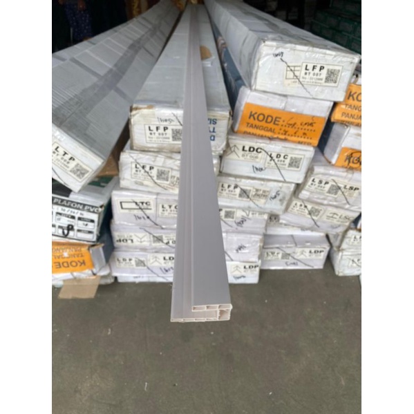 Jual list minimalis pvc putih polos | Shopee Indonesia