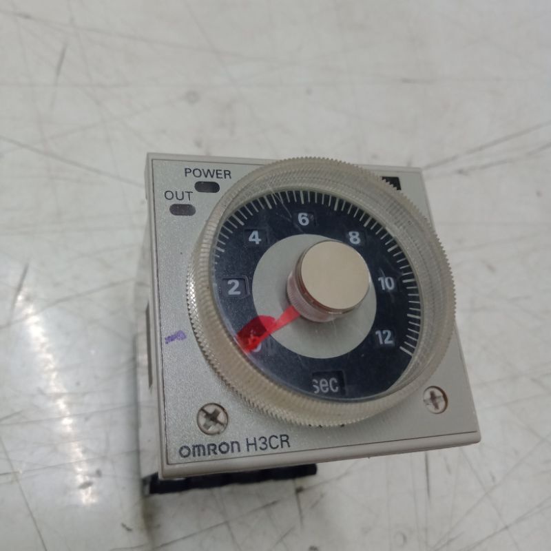 Jual TIMER OMRON H3CR A8 220V SOCKET | Shopee Indonesia