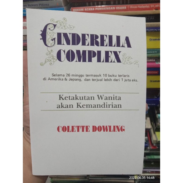 Jual CINDERELLA COMPLEX KETAKUTAN WANITA AKAN KEMANDIRIAN | Shopee ...