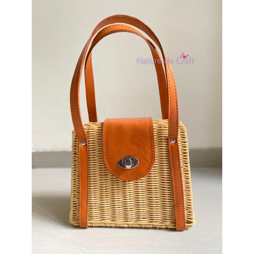 Jual Tas Rotan /Tas Anyaman Rotan Model Kotak Premium / Shoulder Bag ...