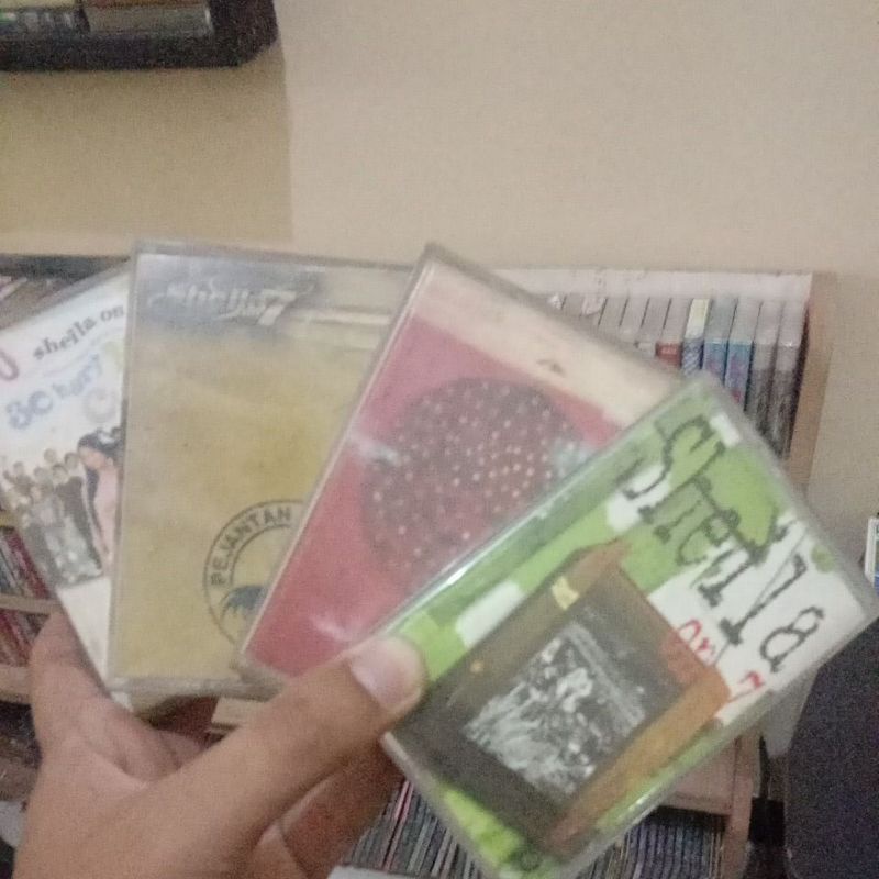 Jual BACA DESKRIPSI! [PAKET] Kaset Pita Sheila on 7 (4 album) | Shopee Indonesia