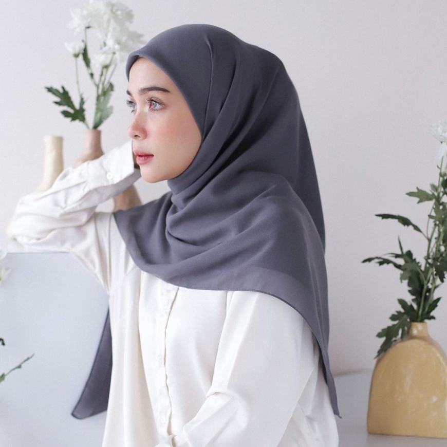Jual Hijab Segi Empat Polos Premium ( Pollycotton Original ) - Sekarwatihijab | Shopee Indonesia