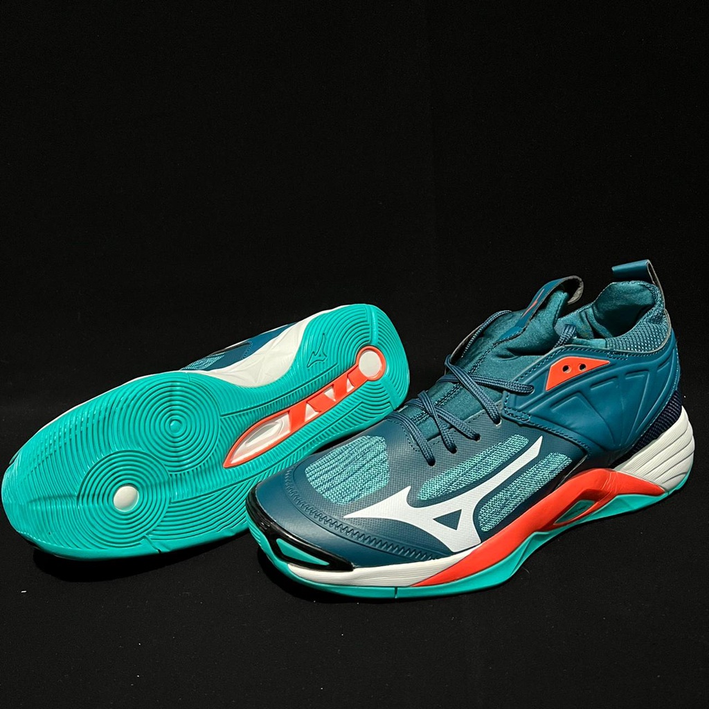 Jual Sepatu Voly Volly Volley Mizuno Momentum 2 Rekomendasi Sepatu Voli ...