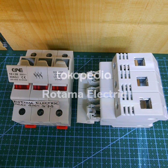 Harga fuse holder 3phase Terbaru Jan 2025 |BigGo Indonesia
