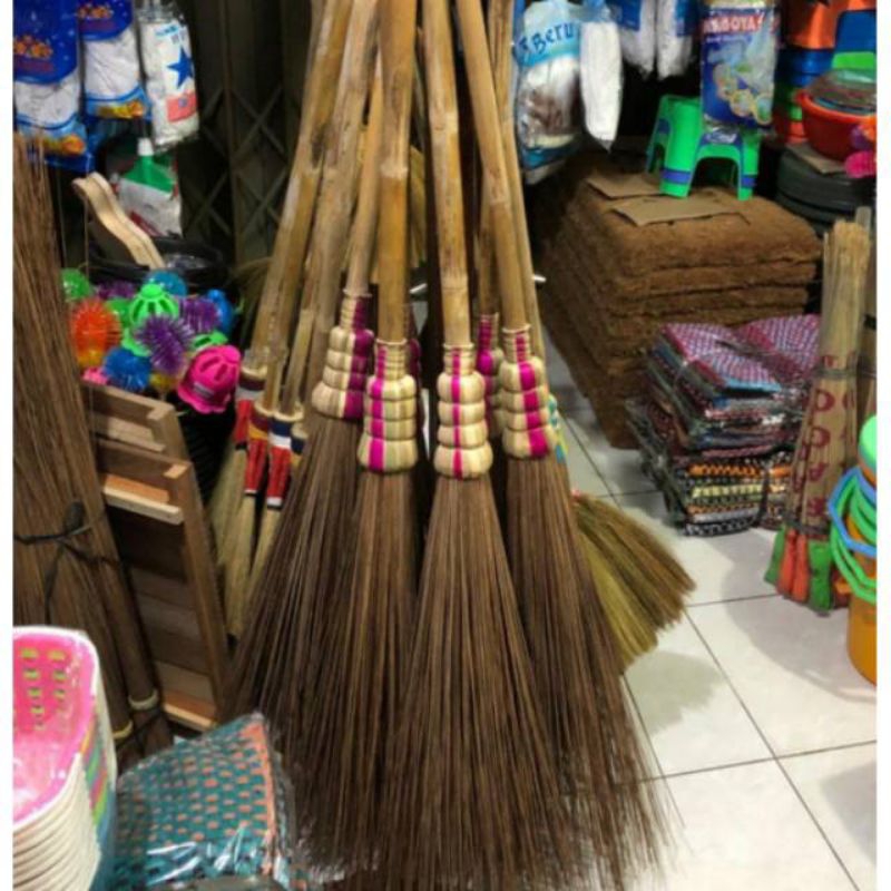 Jual Sapu lidi gagang/sapu taman | Shopee Indonesia