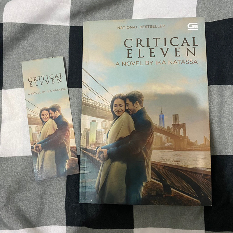 Jual Ika Natassa - Novel Second Preloved - Critical Eleven | Shopee ...