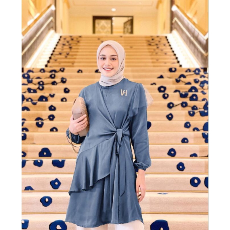Harga Celine Blouse Vanillahijabofficial Terbaru Mar 2025 | BigGo Indonesia