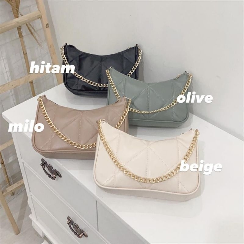 Produk Fuzzy Puff | Shopee Indonesia