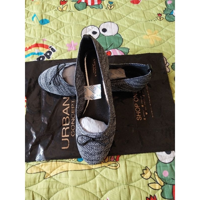 Harga Urbancoshoes Terbaru Sep 2025 | BigGo Indonesia