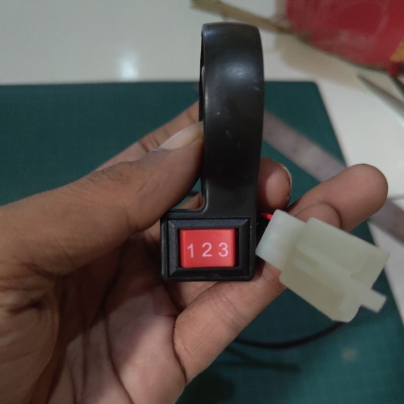 Harga Saklar Listrik 3 Mode Terbaru Jul 2025 | BigGo Indonesia