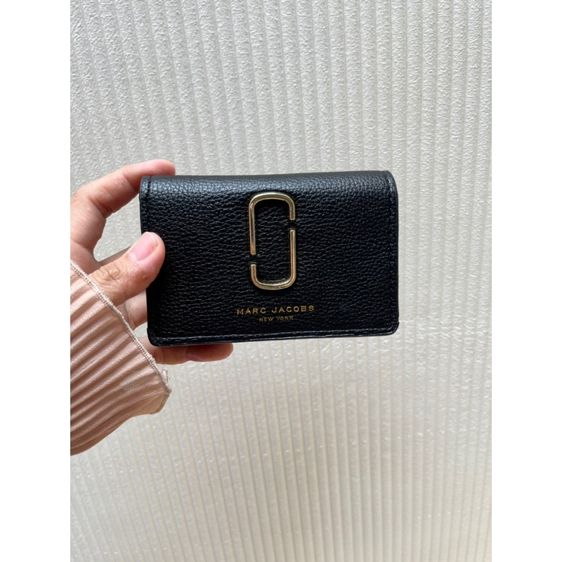 Harga marc jacobs bifold Terbaru Agt 2024 |BigGo Indonesia