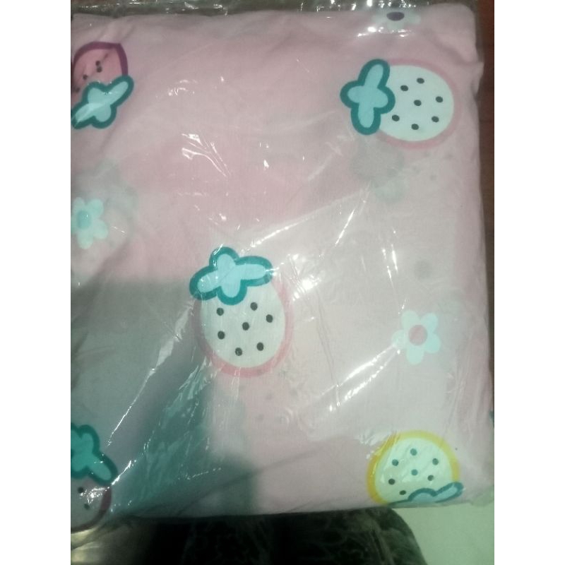 Harga Sprei Motif Strawberry Terbaru Mei 2026 | BigGo Indonesia