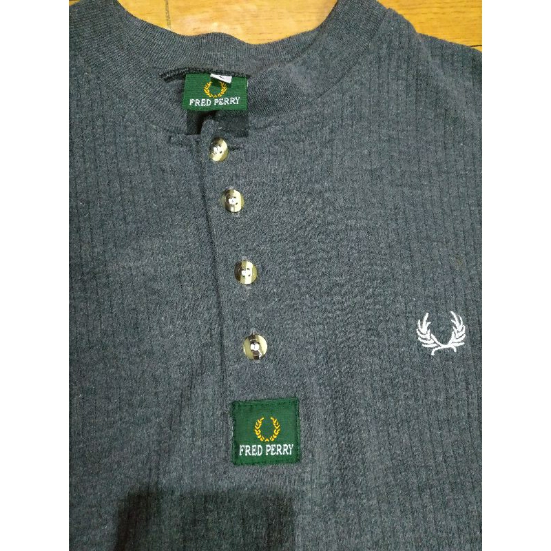 Harga Fred Perry thrift Terbaru Nov 2025 | BigGo Indonesia