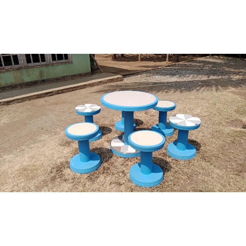 Harga Meja Beton Taman Terbaru Mei 2025 | BigGo Indonesia