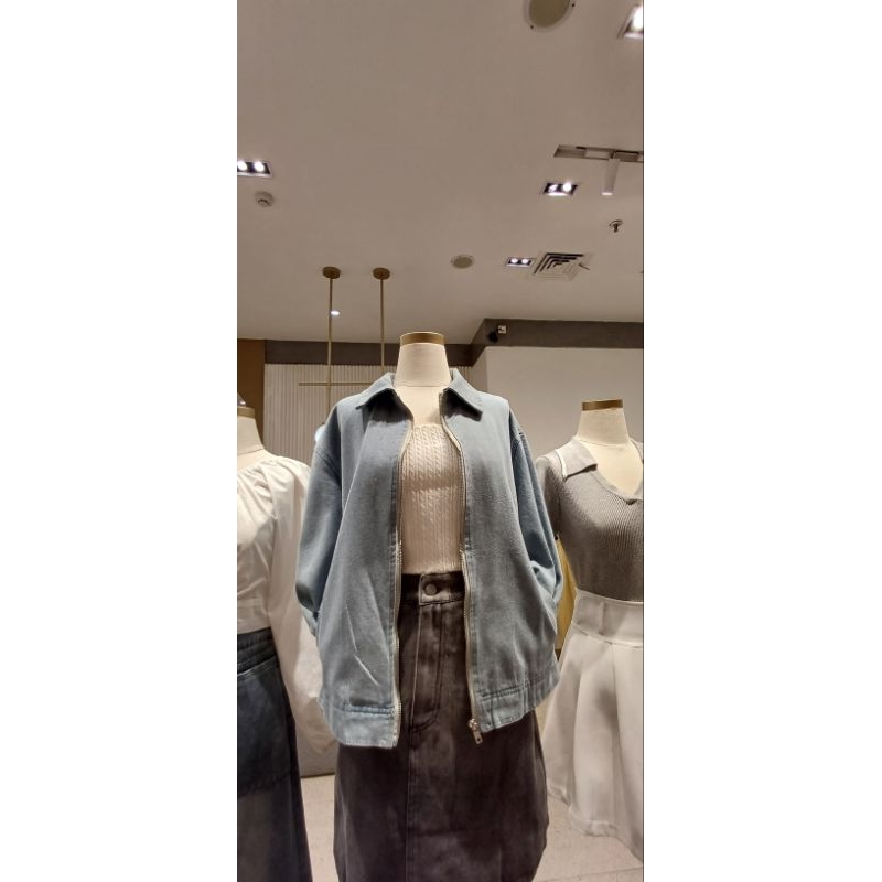 Harga This IS April Jacket Terbaru Jan 2025 | BigGo Indonesia