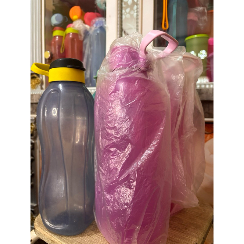 Harga Botol Jumbo Tupperware Terbaru Agt 2025 | BigGo Indonesia