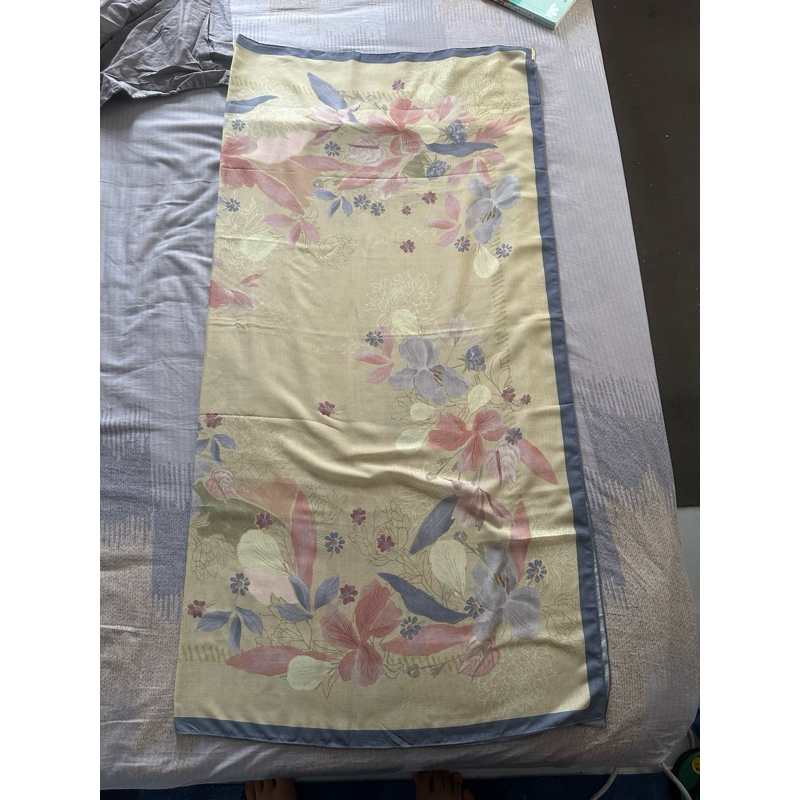 Harga niraly scarf kami Terbaru Apr 2025 | BigGo Indonesia