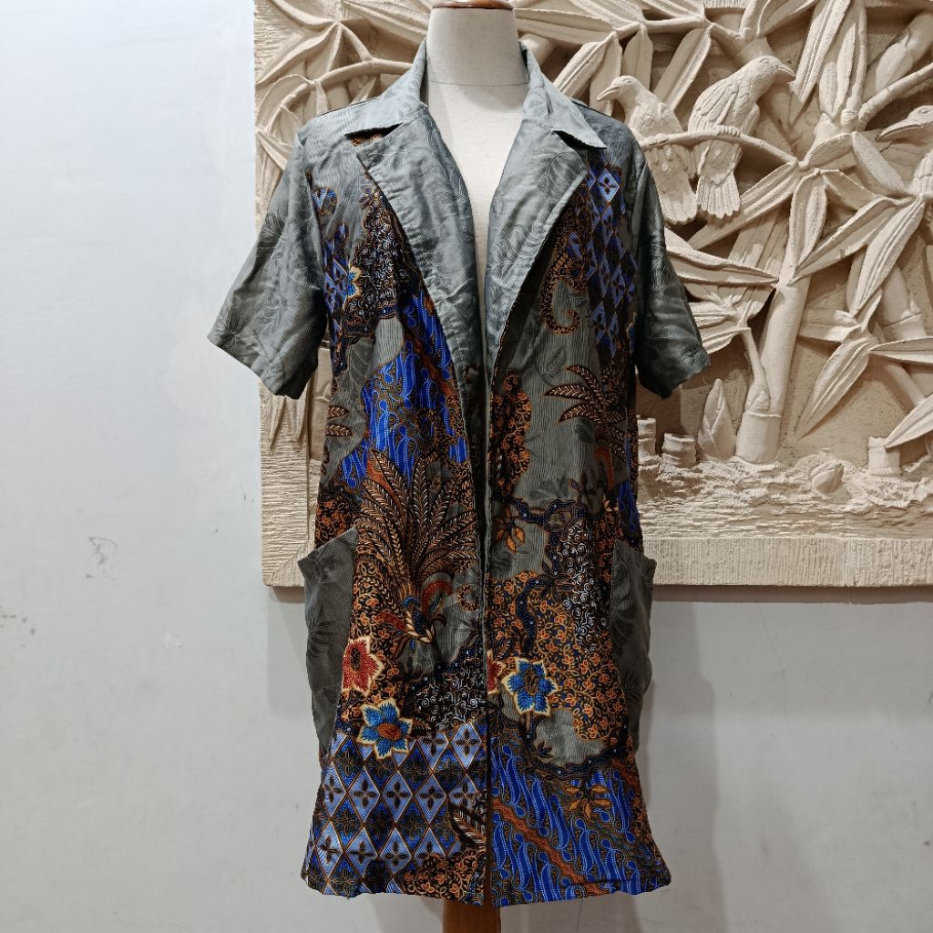 Harga blazer batik wanita Terbaru Des 2025 | BigGo Indonesia