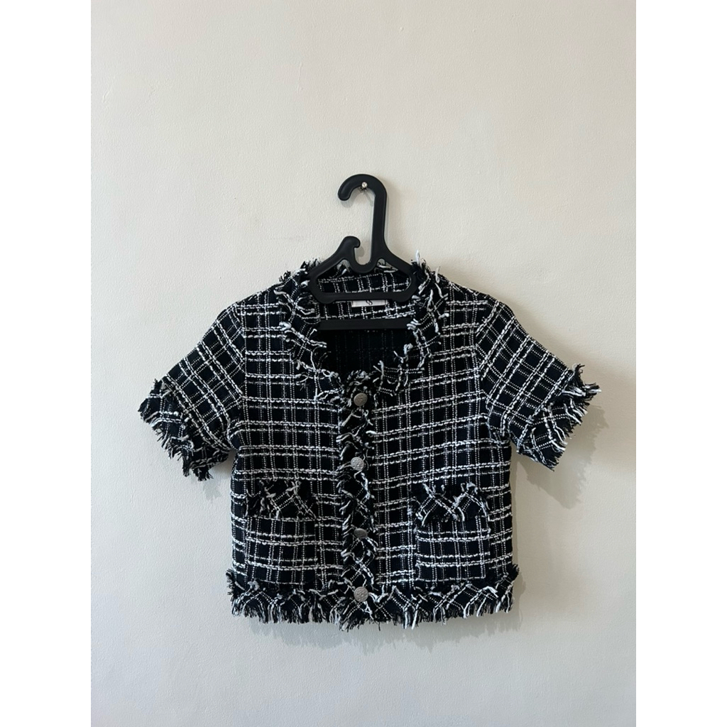 Harga Outer Hitam Putih Terbaru Jun 2026 | BigGo Indonesia