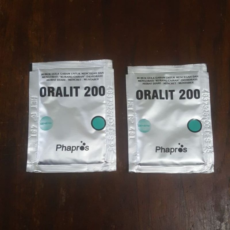 Jual Oralit 200ml sachet | Shopee Indonesia