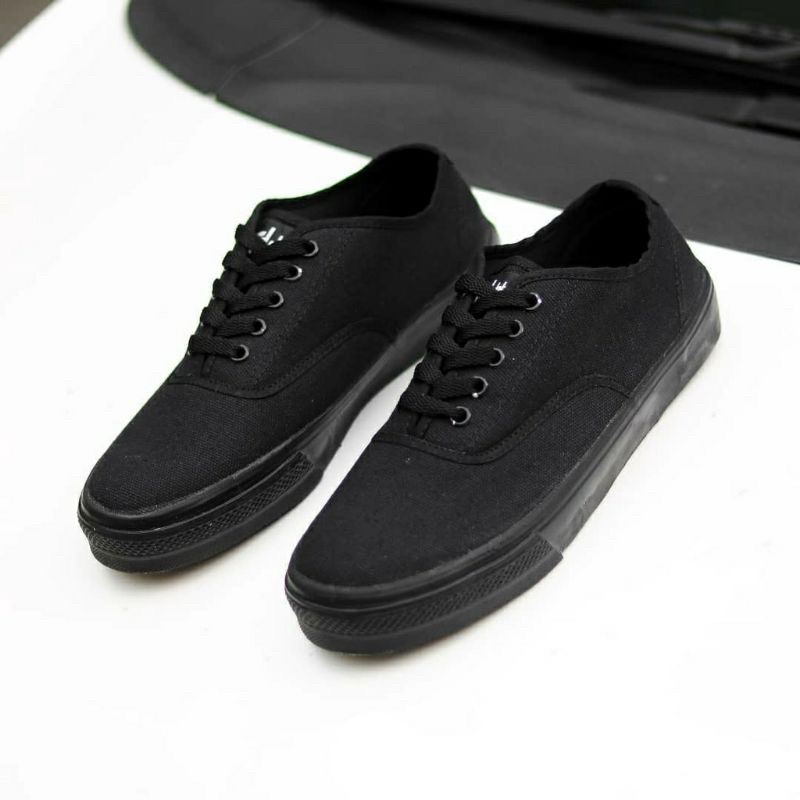 Jual Sepatu Johnson Astro All Black low 100% Original | Shopee Indonesia