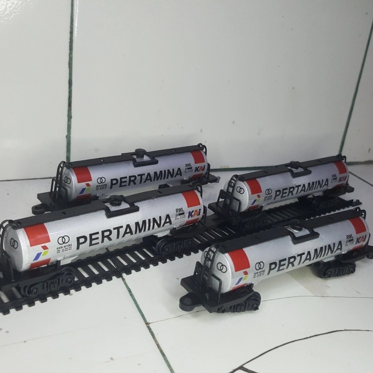 Jual miniatur gerbong pertamina railking | Shopee Indonesia