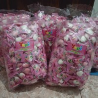 Jual Permen Yupi Strawberry Kiss Kiloan 500 gram | Shopee Indonesia