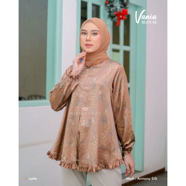 Harga Vania Blouse Terbaru Mei 2025 | BigGo Indonesia