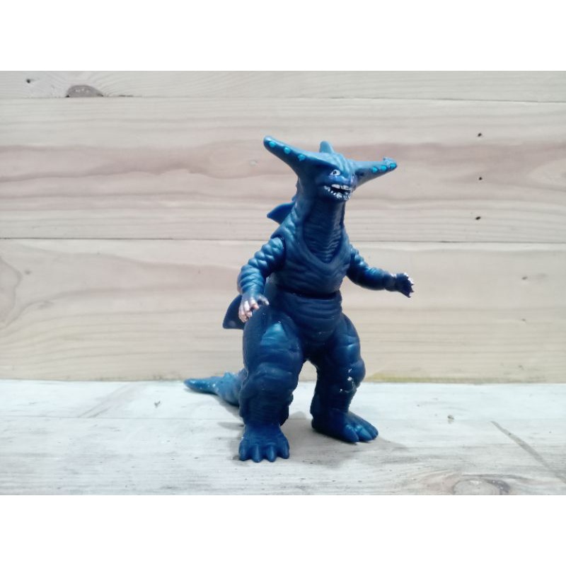 Jual figure vinyl ultra monster king lagoras ultraman max x series ...