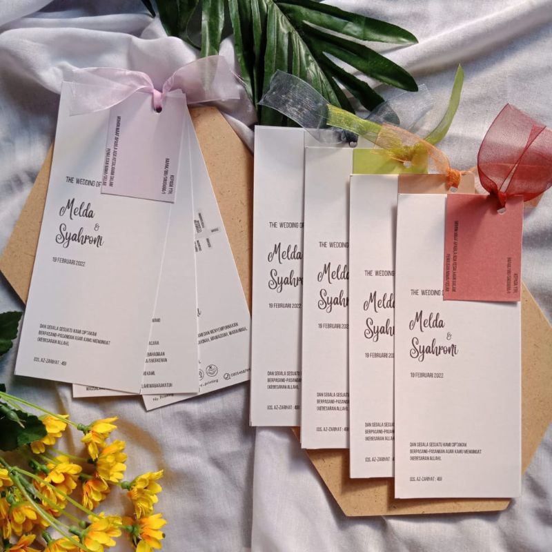 Jual undangan pernikahan aesthetic / undangan hangtag | Shopee Indonesia