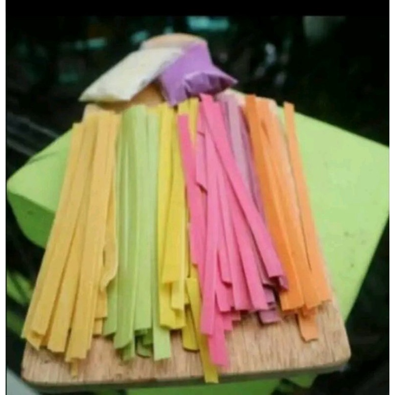 Jual mie gepeng Rainbow mix manis 1kg | Shopee Indonesia