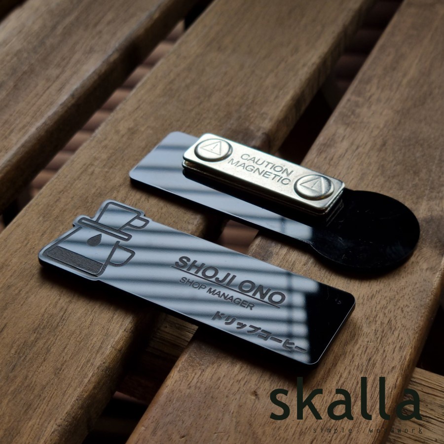 Jual name tag akrilik acrylic contour badge papan nama dada nametag ...