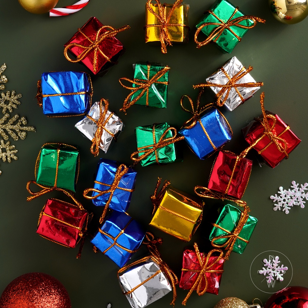 Jual Props Foto - Ornamen Kado Mini / Dekorasi Natal | Shopee Indonesia