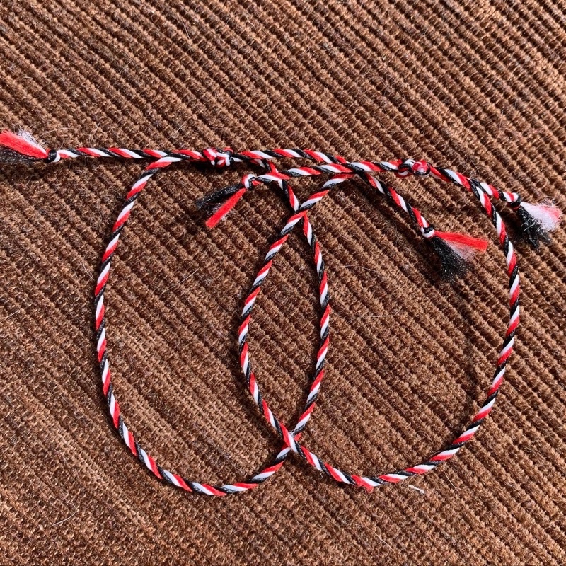 Jual Gelang tridatu khas bali (model tarik tali kecil) | Shopee Indonesia