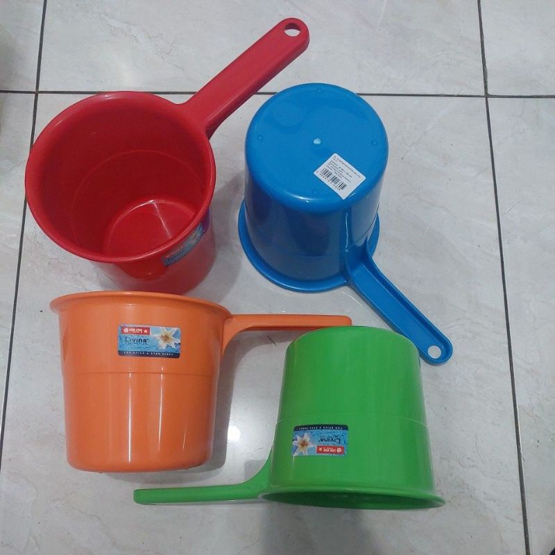 Jual Gayung Air Deluxe Lion Star 1,5 Liter / Cebok Mandi LS Deluks 1 ...