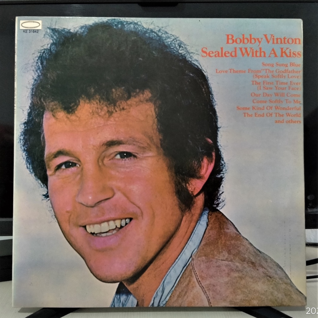 Jual Piringan Hitam Vinyl LP 12" - Bobby Vinton - Sealed With A Kiss ...